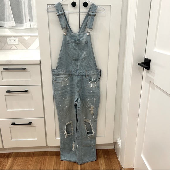 Forever 21 | Jeans | Distressed Overalls | Poshmark